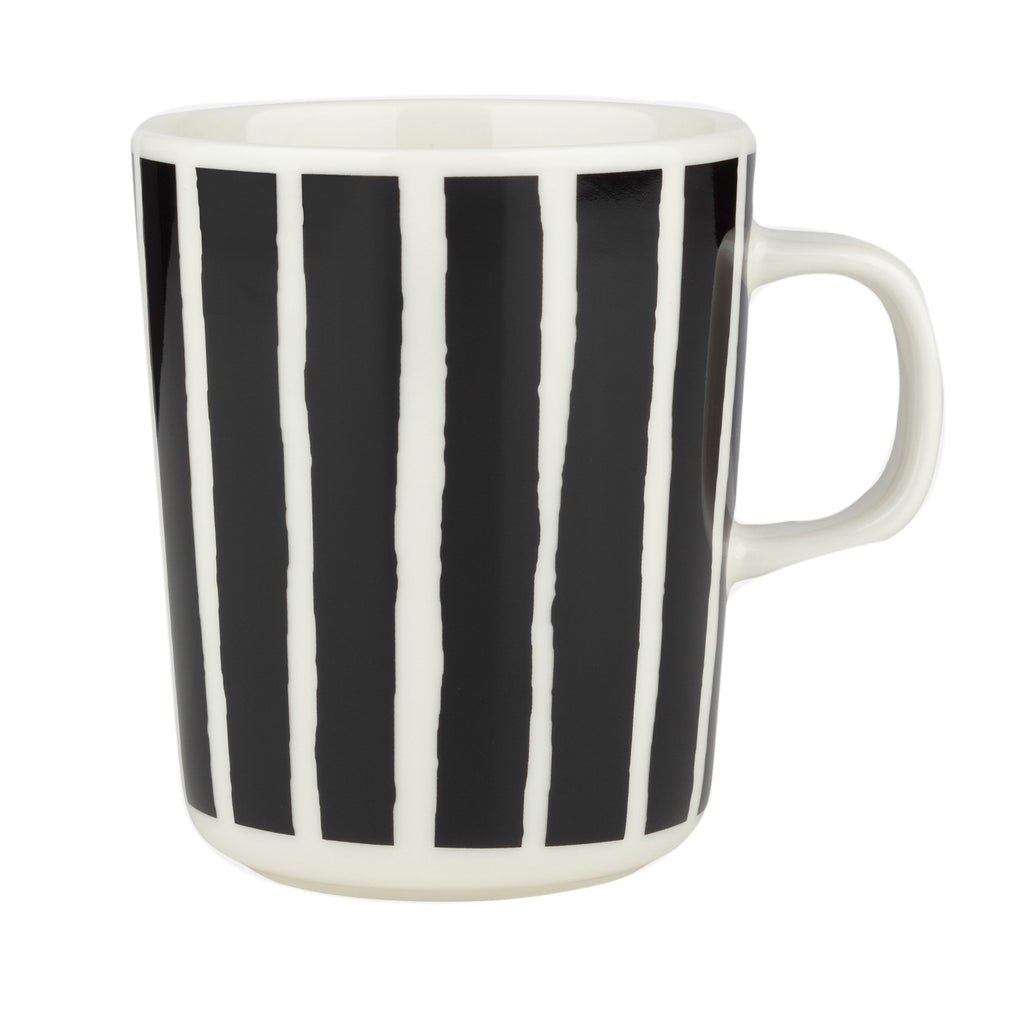 Oiva Piccolo Mug 2.5dl, Black by Marimekko – ARIA