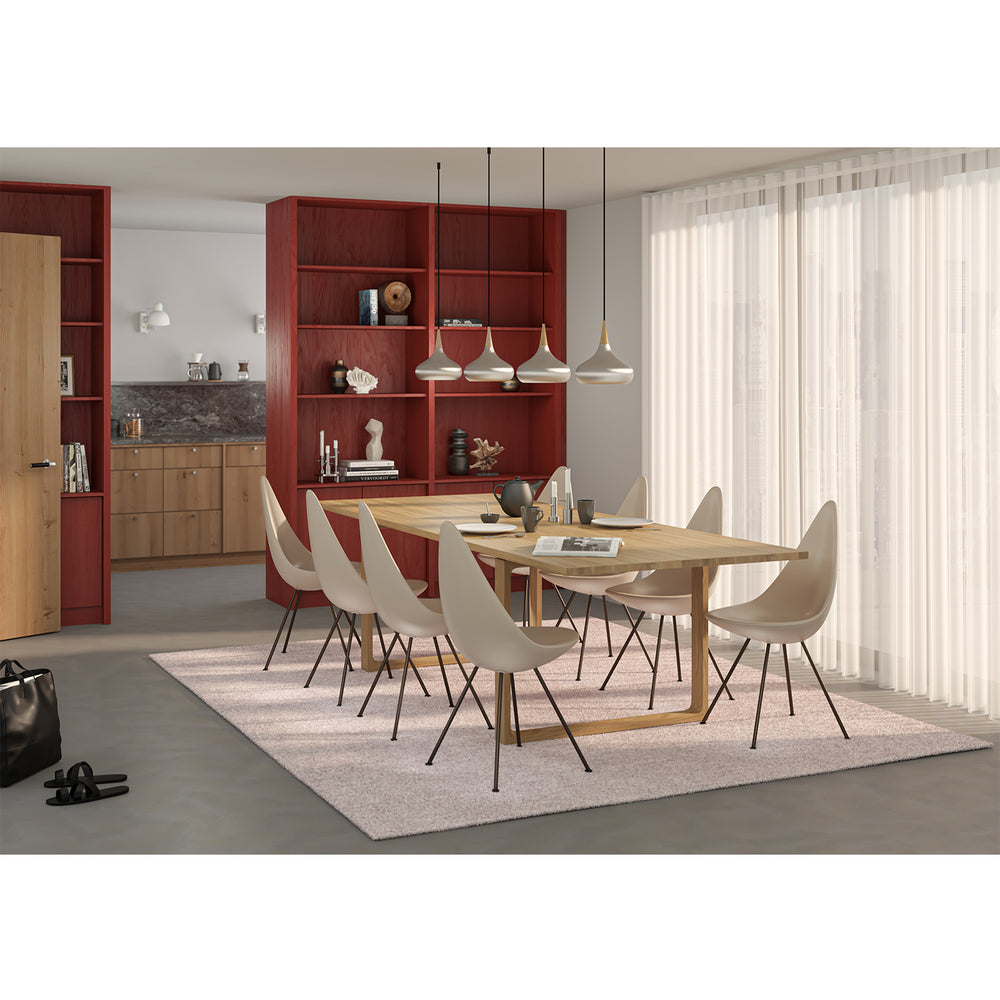 Drop Chair by Arne Jacobsen for Fritz Hansen, Sculpted dining chair – ARIA